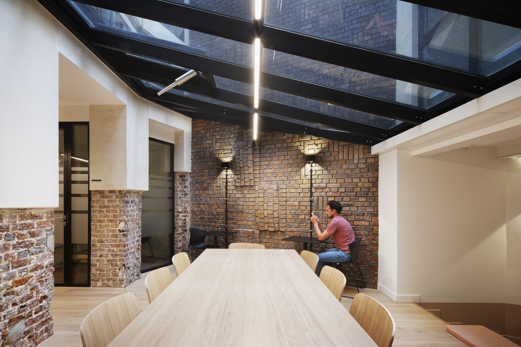 Haussmannian Building Spec Suites - Paris | Office Snapshots