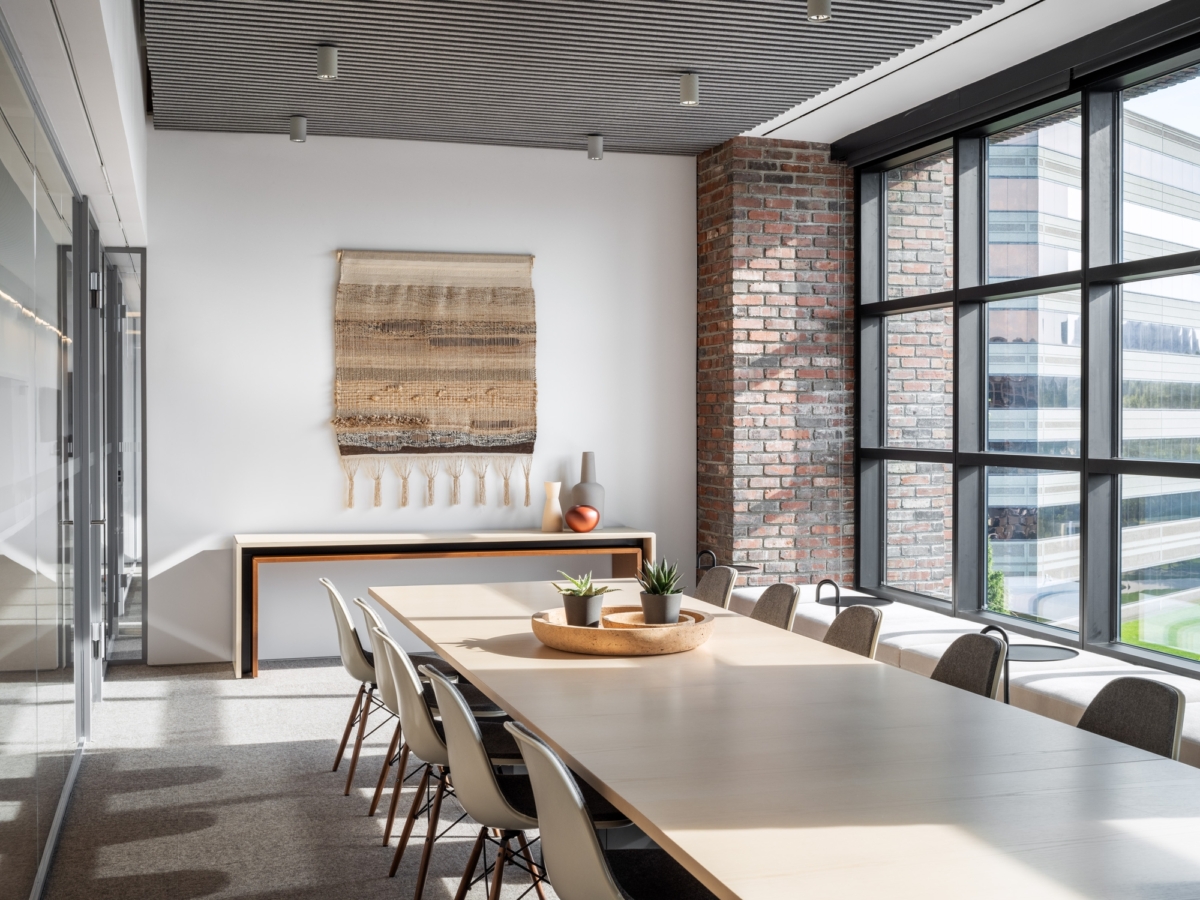 MillerKnoll Retail Offices - Stamford | Office Snapshots