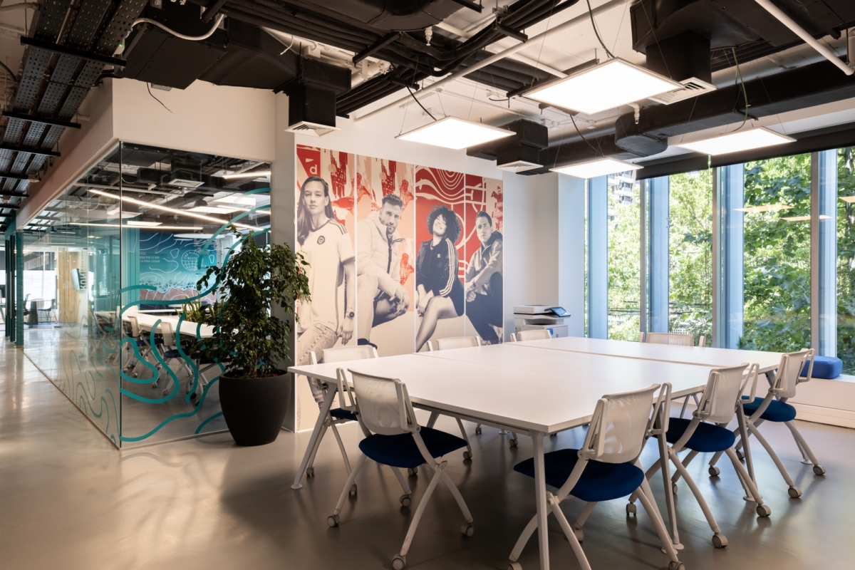 Adidas Offices - Santiago | Office Snapshots