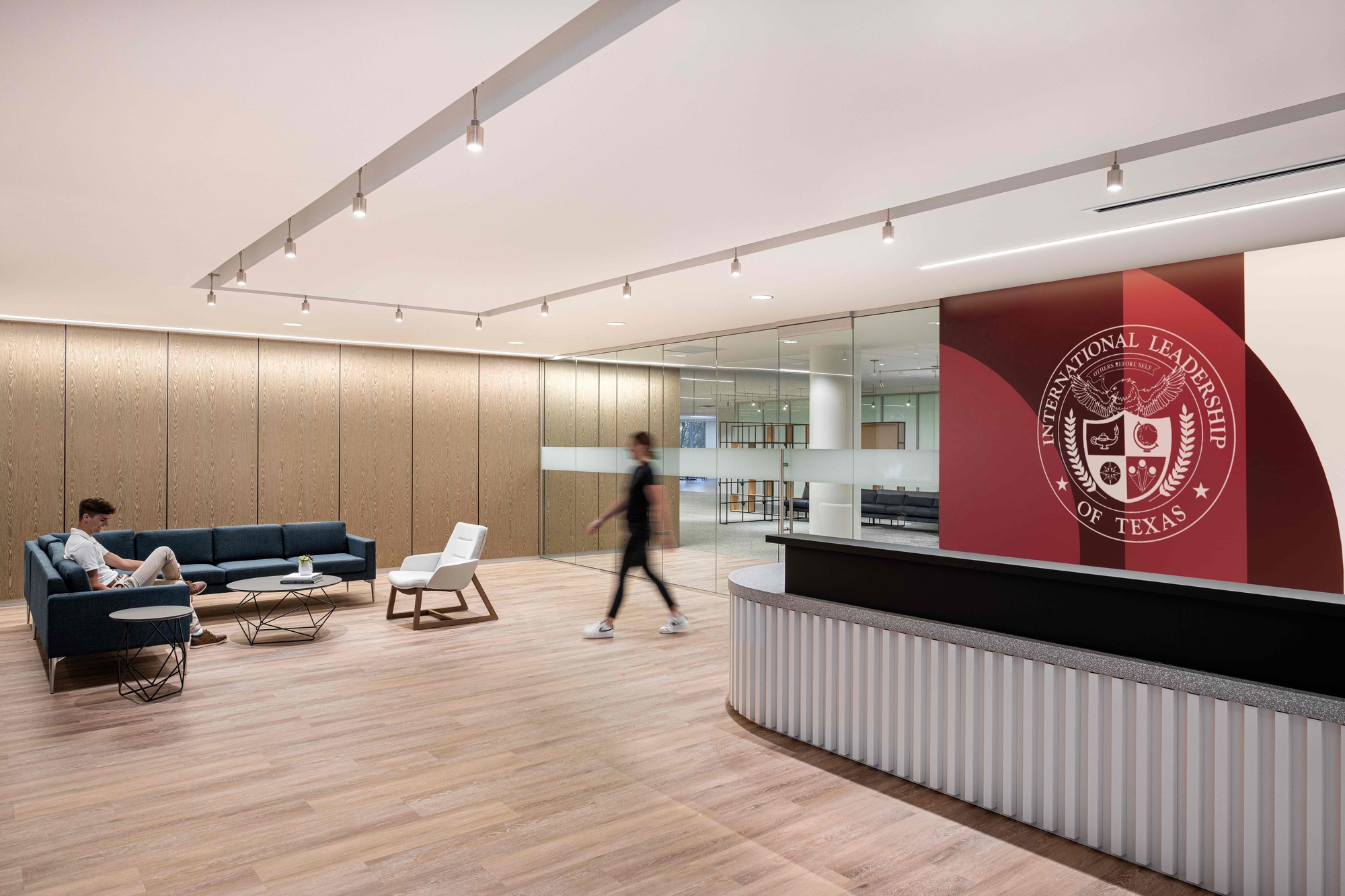 Robert Tsai | Photographer | Office Snapshots