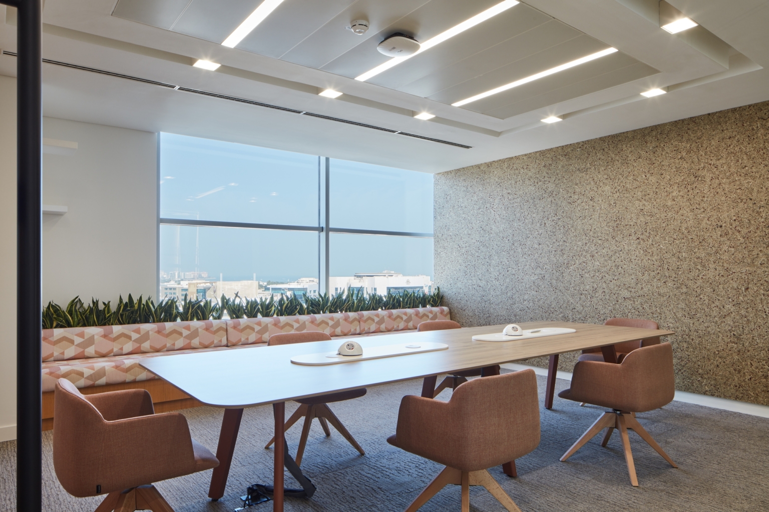 LinkedIn Offices - Dubai | Office Snapshots