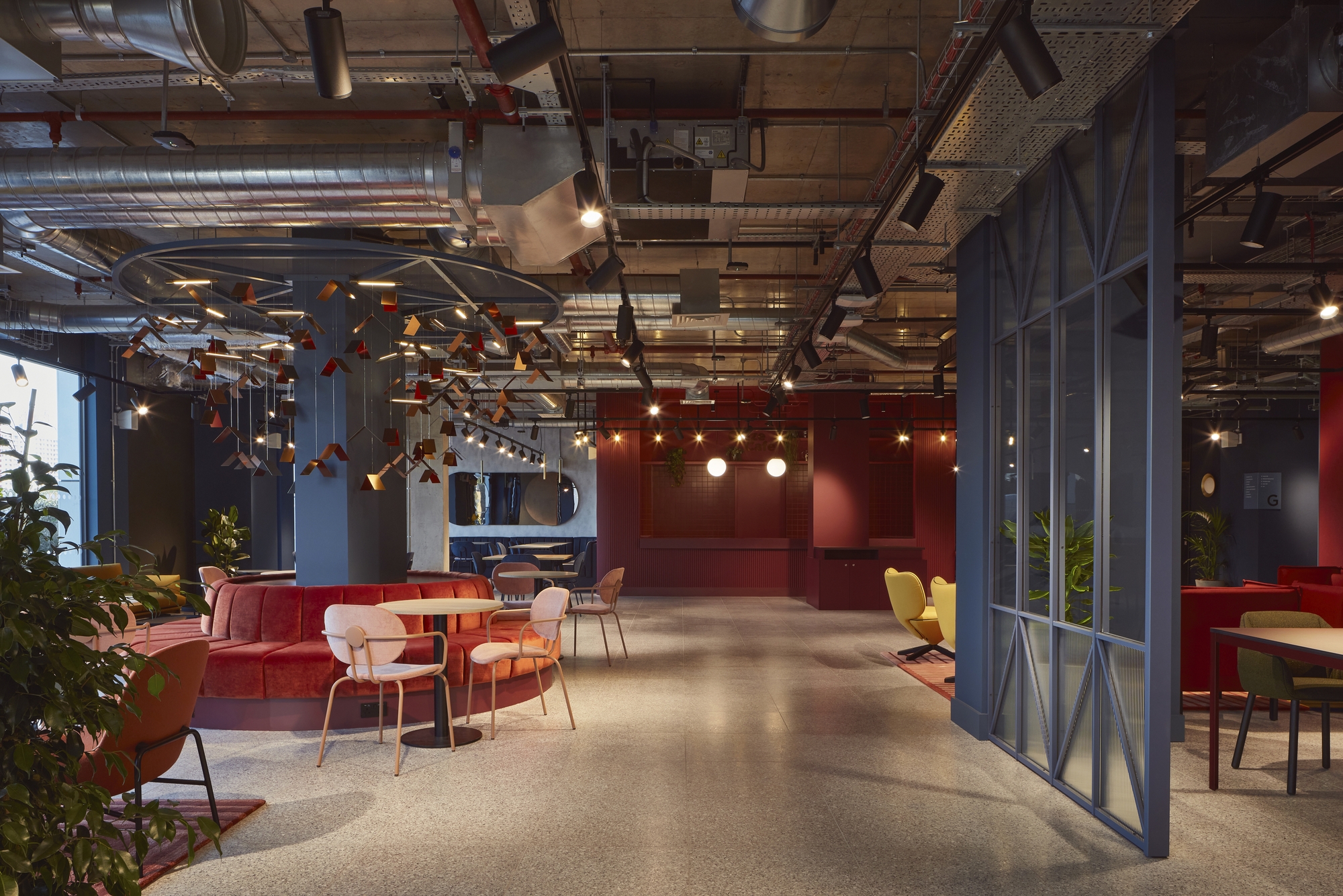 Mirror Works Spec Suites - London | Office Snapshots