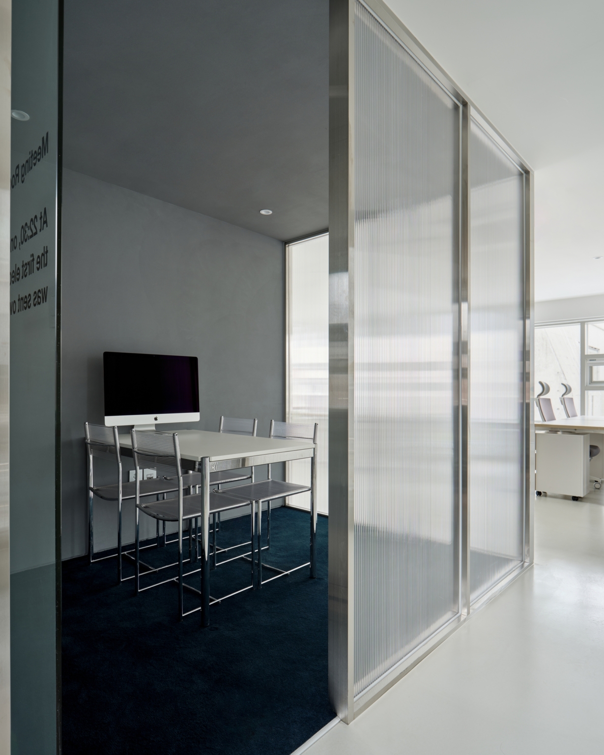 23:59 Offices - Seoul | Office Snapshots