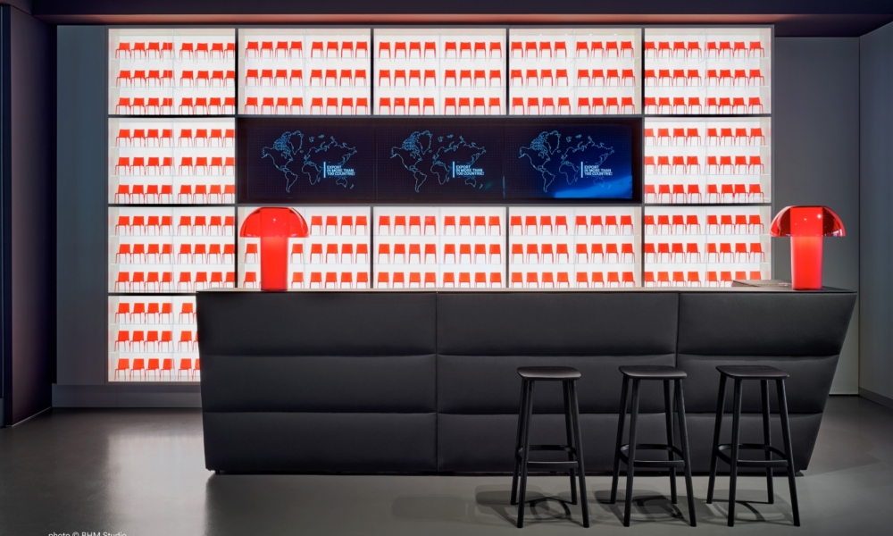 Eight table lamps to brighten your work day | Office Snapshots