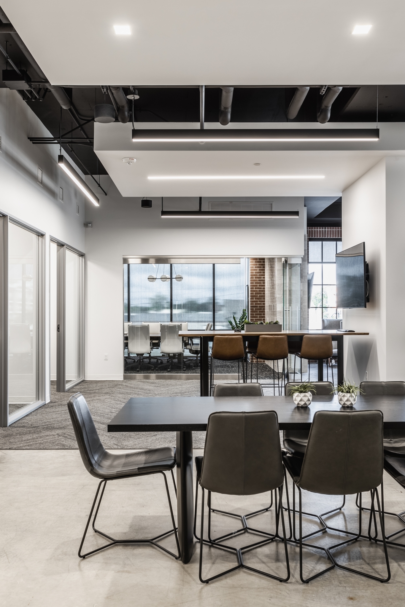 Invesque Offices - Fishers | Office Snapshots