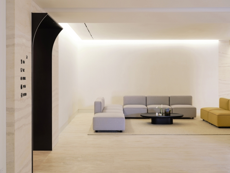 Linmon Pictures Offices - Beijing | Office Snapshots