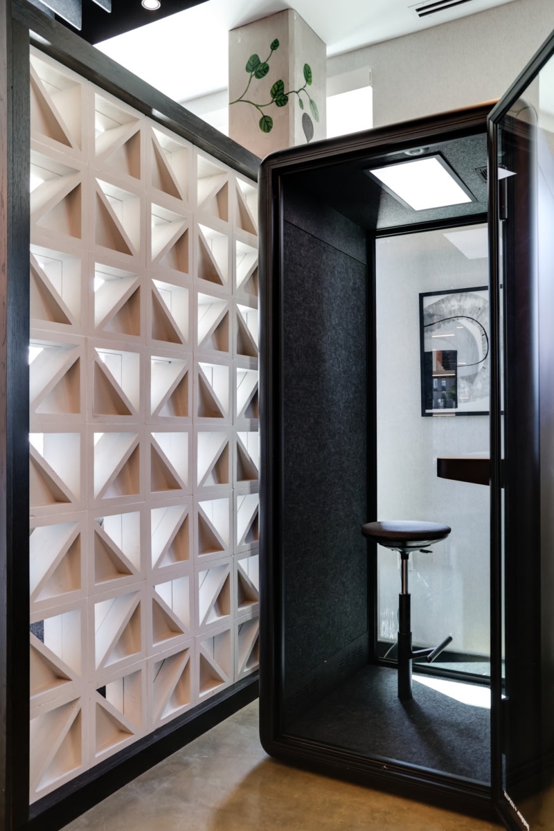 Capital Square Offices - Richmond | Office Snapshots