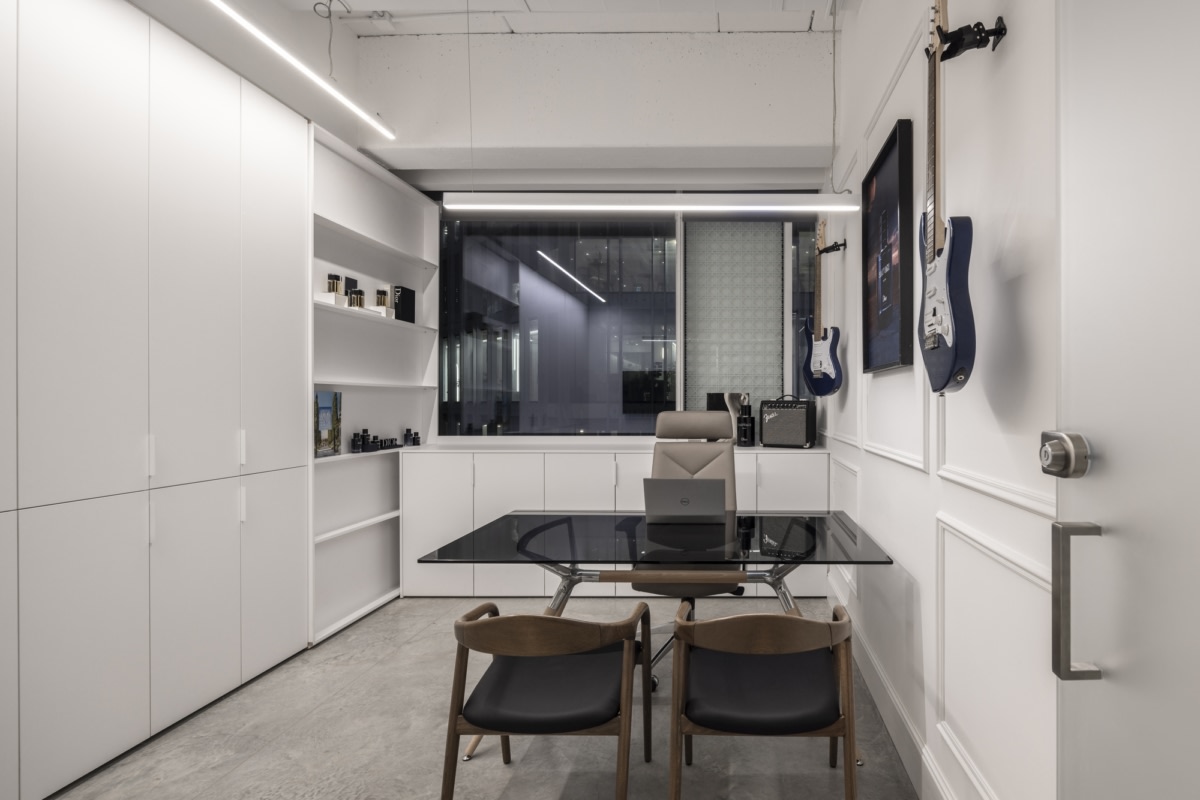 DIOR Offices - Tel Aviv | Office Snapshots