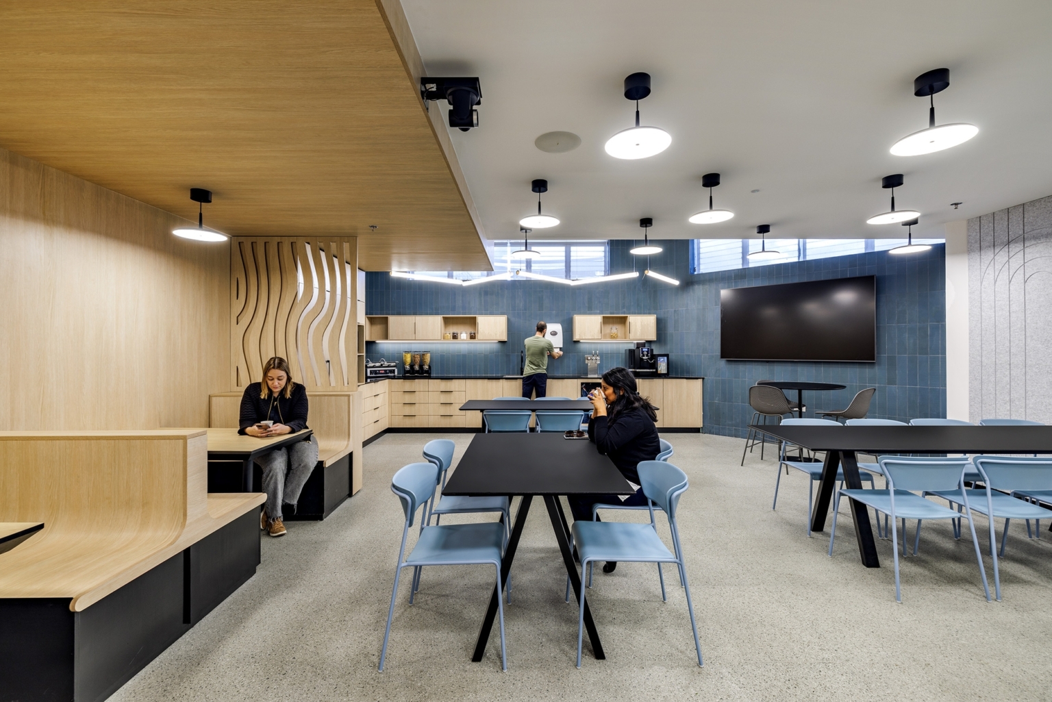 Momentis Offices - Or Yehuda | Office Snapshots