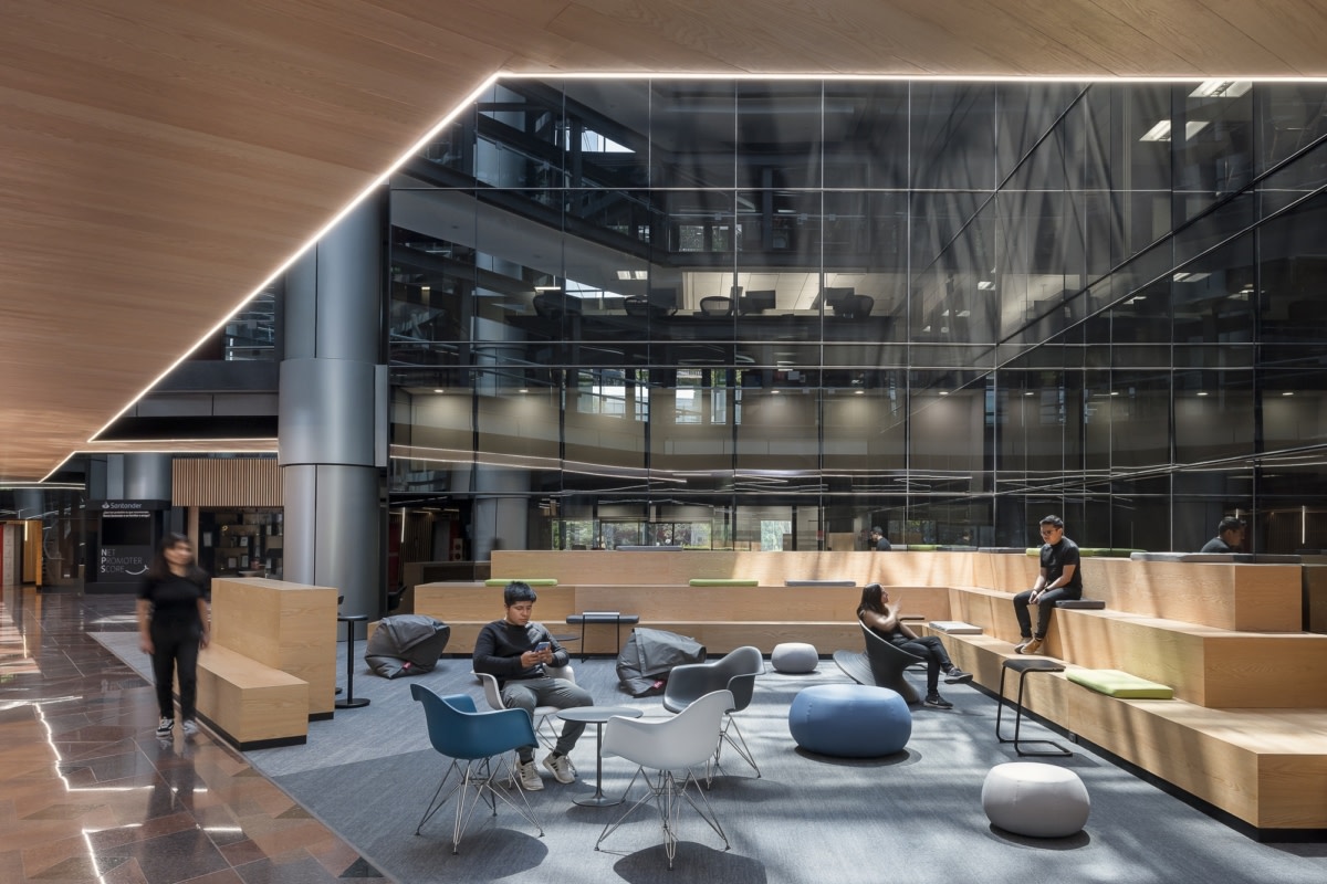 Santander Office Auditorium - Mexico City | Office Snapshots