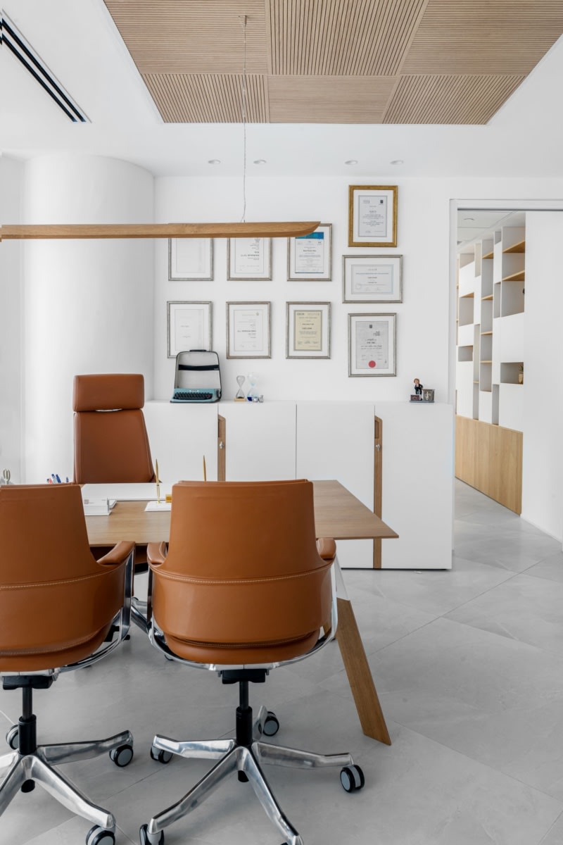 Confidential Law Firm Offices - Ramat Gan | Office Snapshots