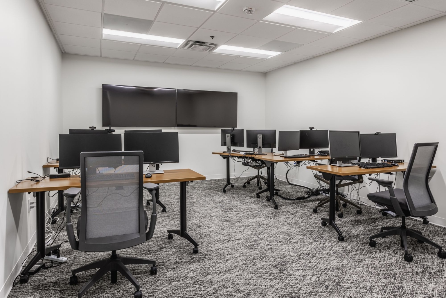 Arlington/Roe Offices - Indianapolis | Office Snapshots