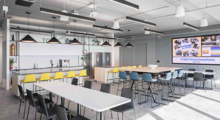 Toronto Region Board of Trade Offices - Toronto | Office Snapshots