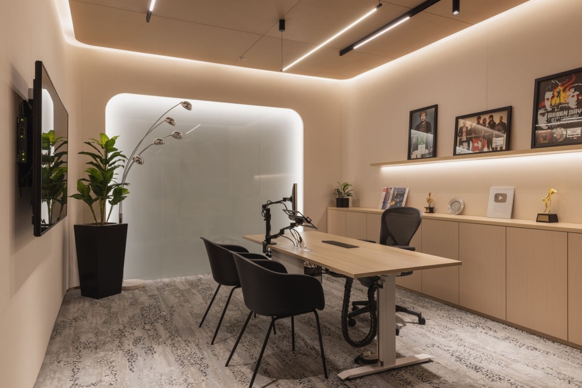 Warner Music Offices - Singapore | Office Snapshots