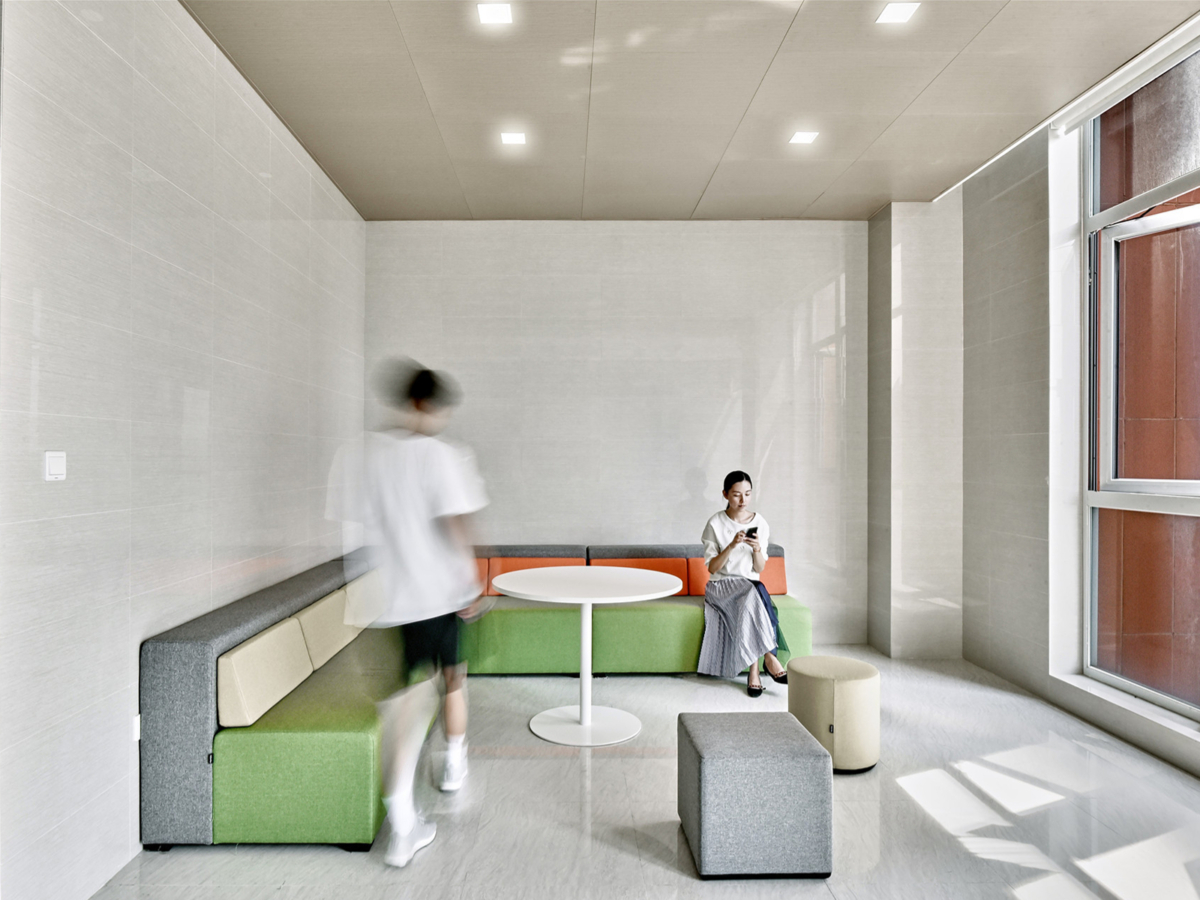 NOVAH Cube | Office Snapshots