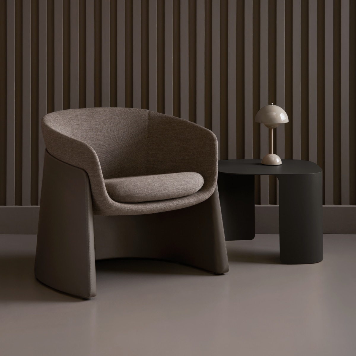 Davis Furniture Capas | Office Snapshots