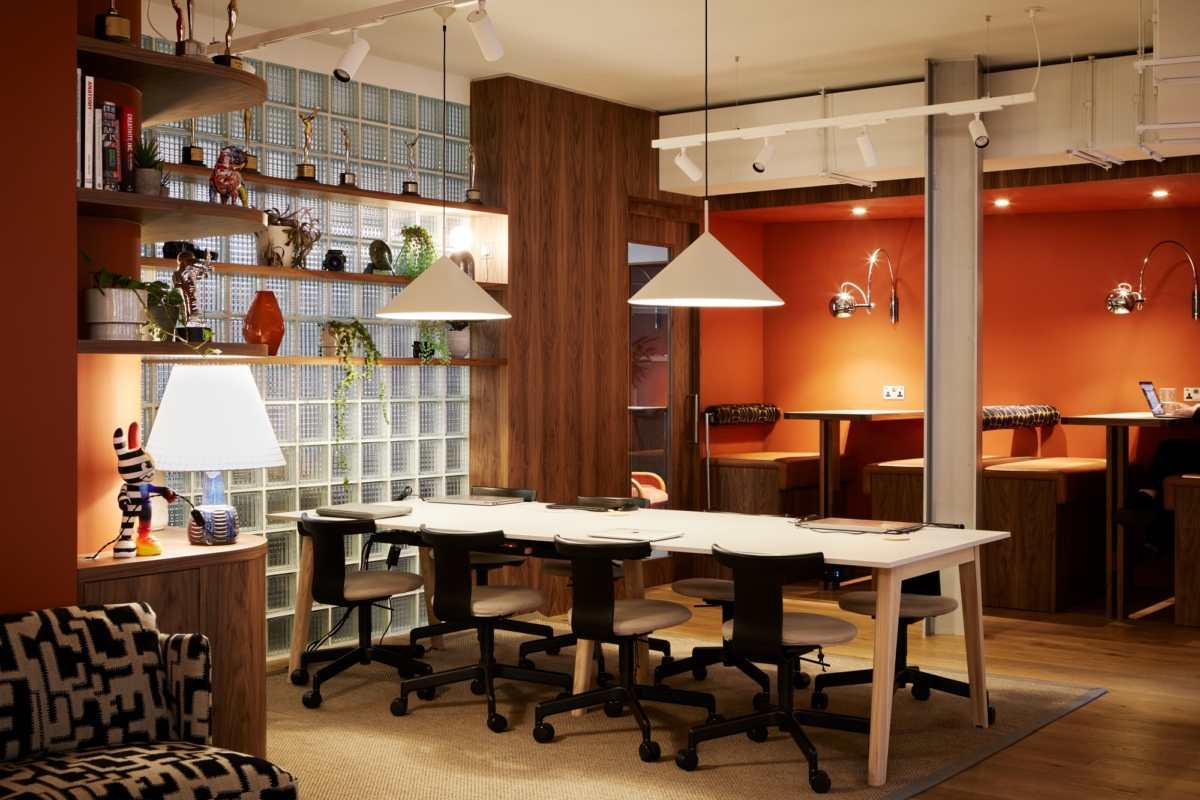 Beth Davis | Photographer | Office Snapshots