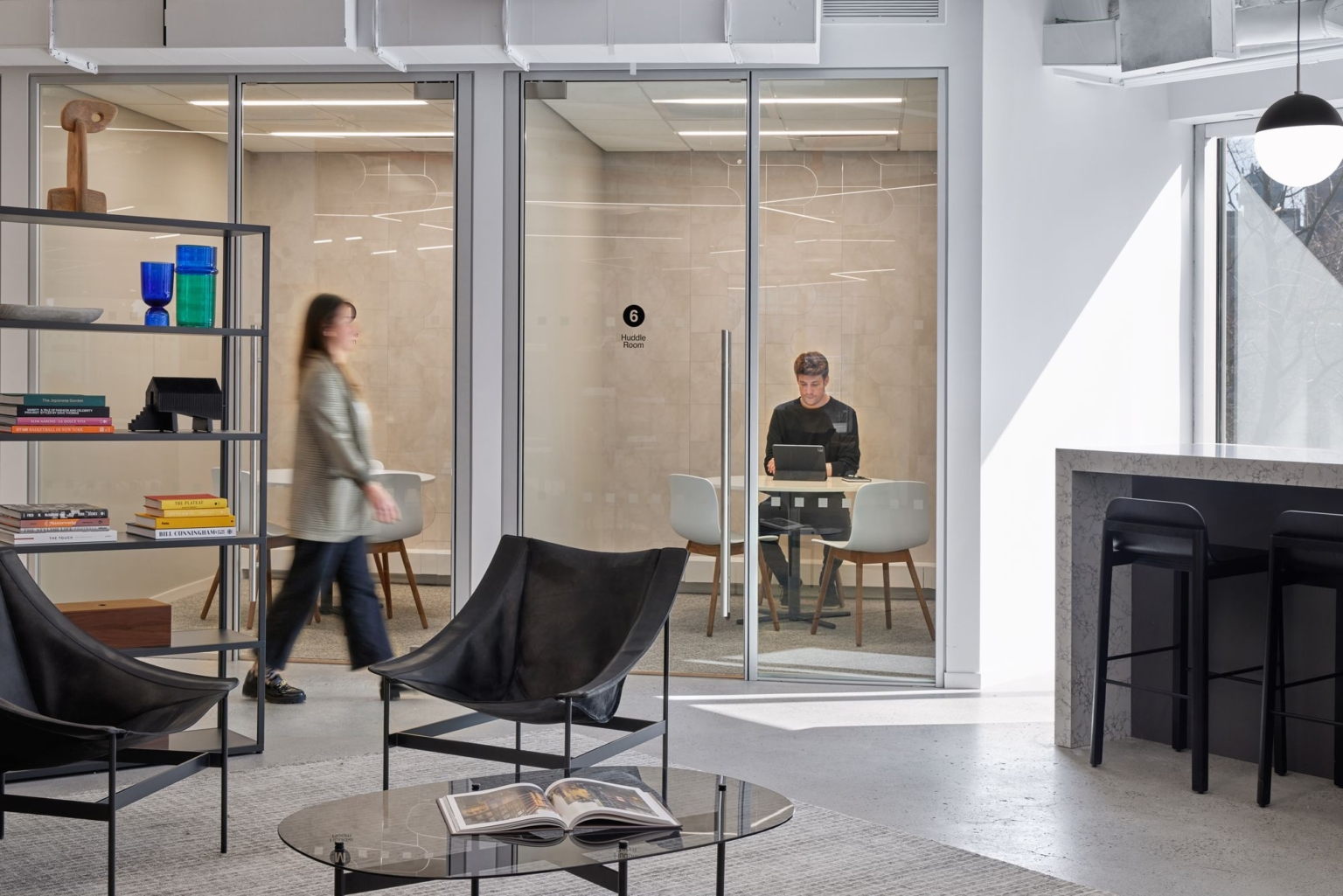 Forum 875 Third Avenue Spec Suites - New York City | Office Snapshots