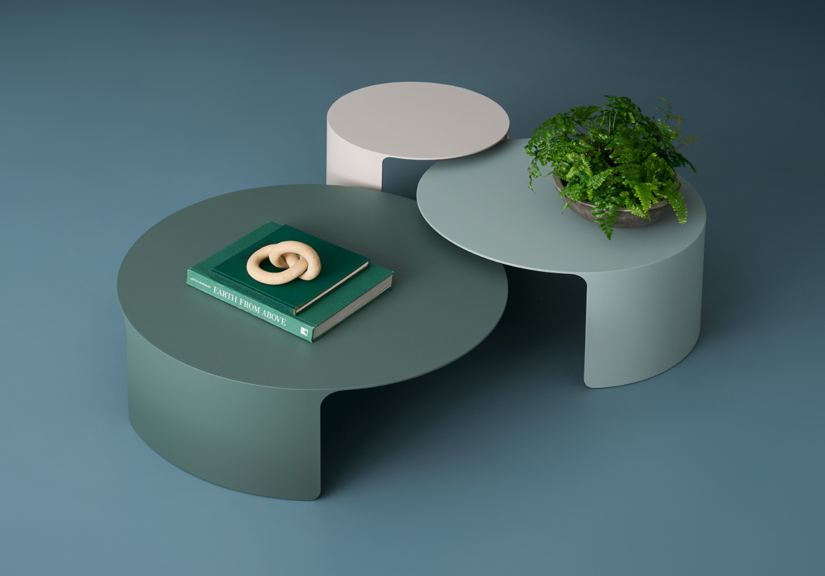 Davis Furniture Capas | Office Snapshots