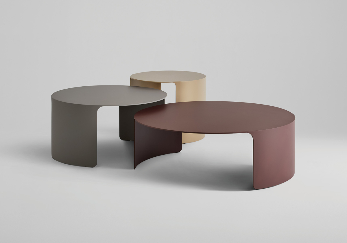 Davis Furniture Capas | Office Snapshots