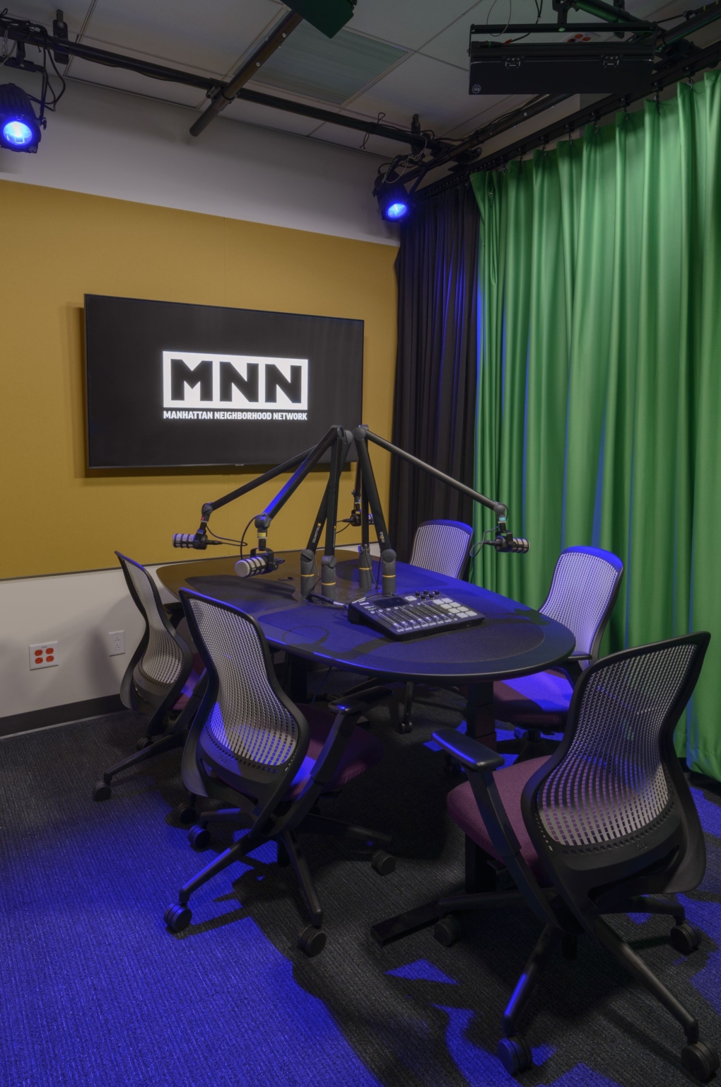 Manhattan Neighborhood Network (MNN) Offices - New York City | Office ...