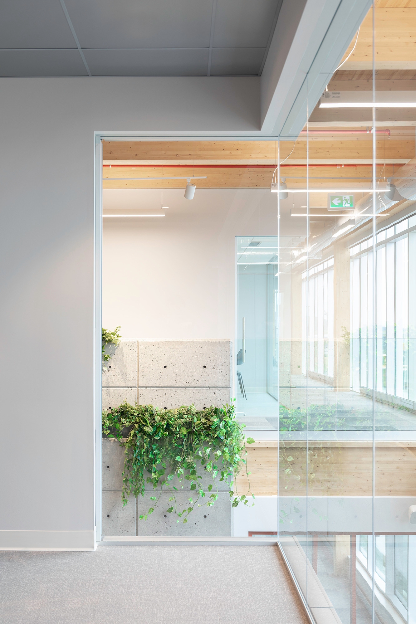 Garoy Construction Offices - Quebec City | Office Snapshots