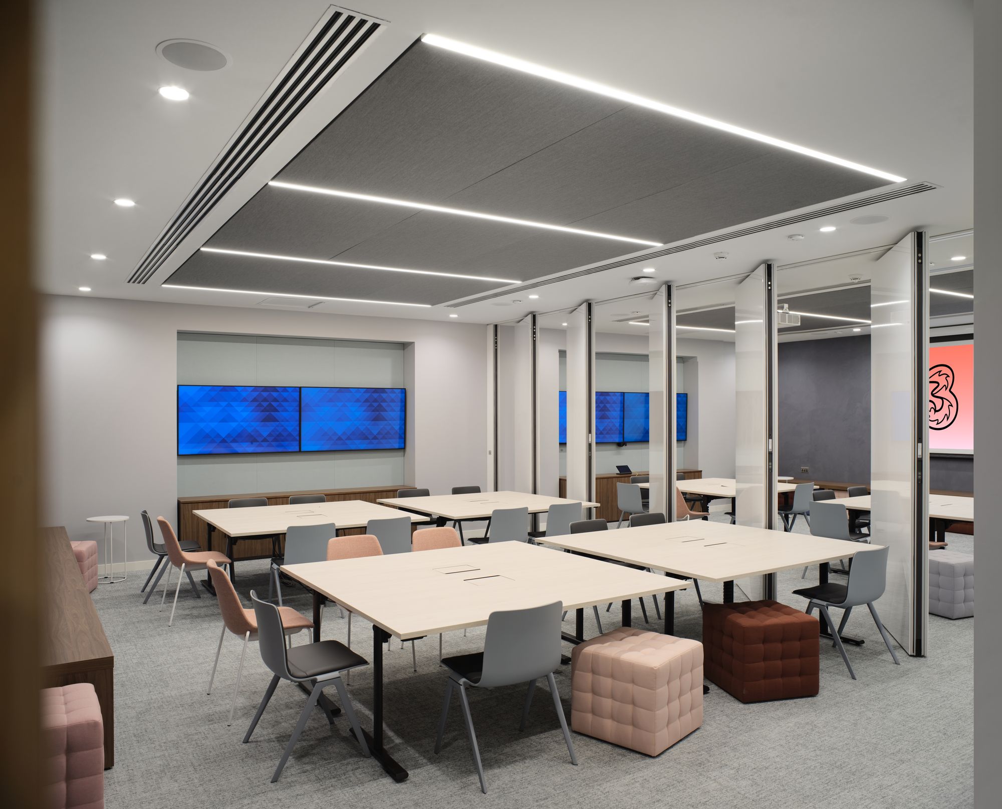 Three UK Offices - Reading | Office Snapshots