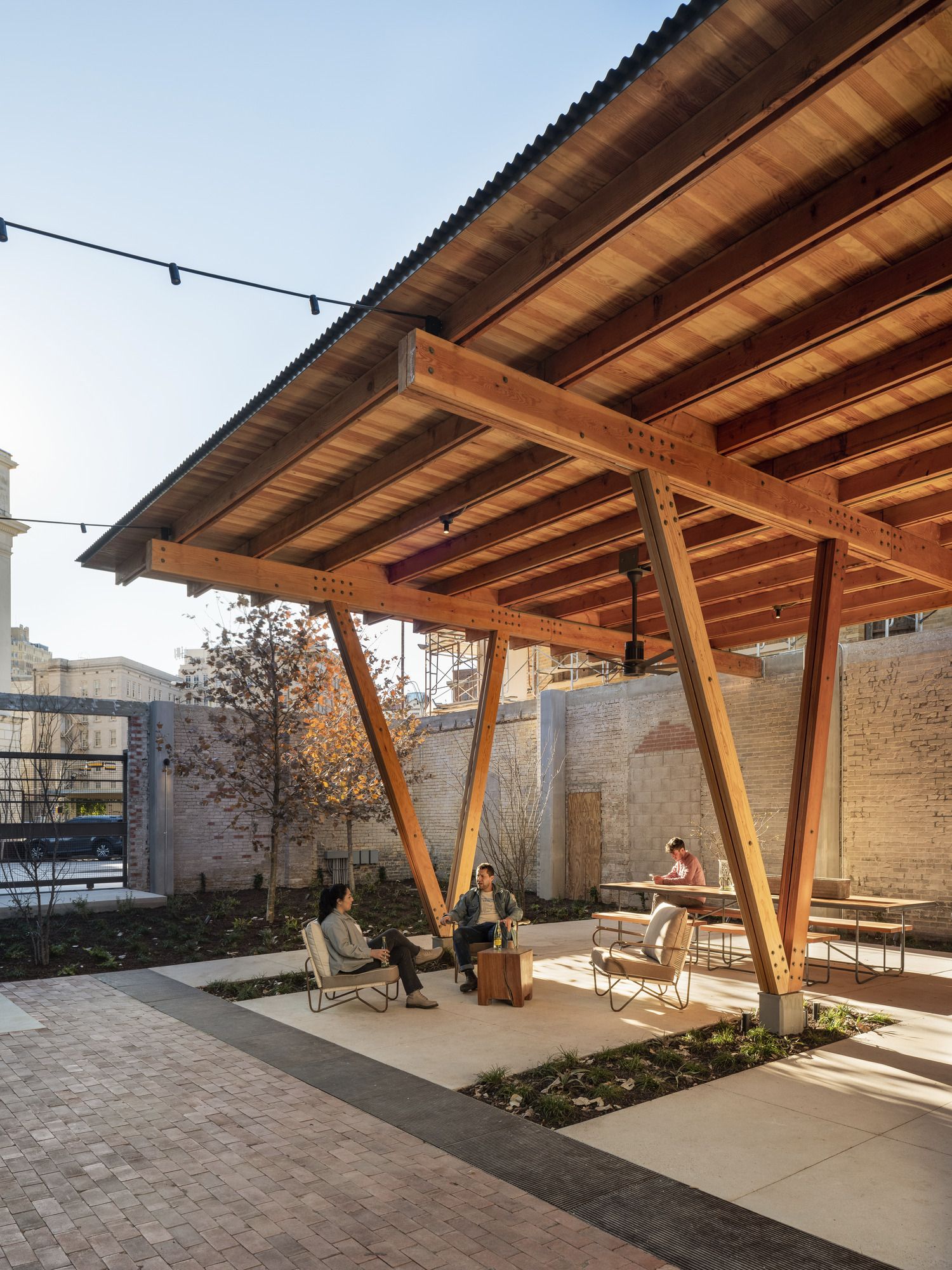 Lake|Flato Offices - San Antonio | Office Snapshots