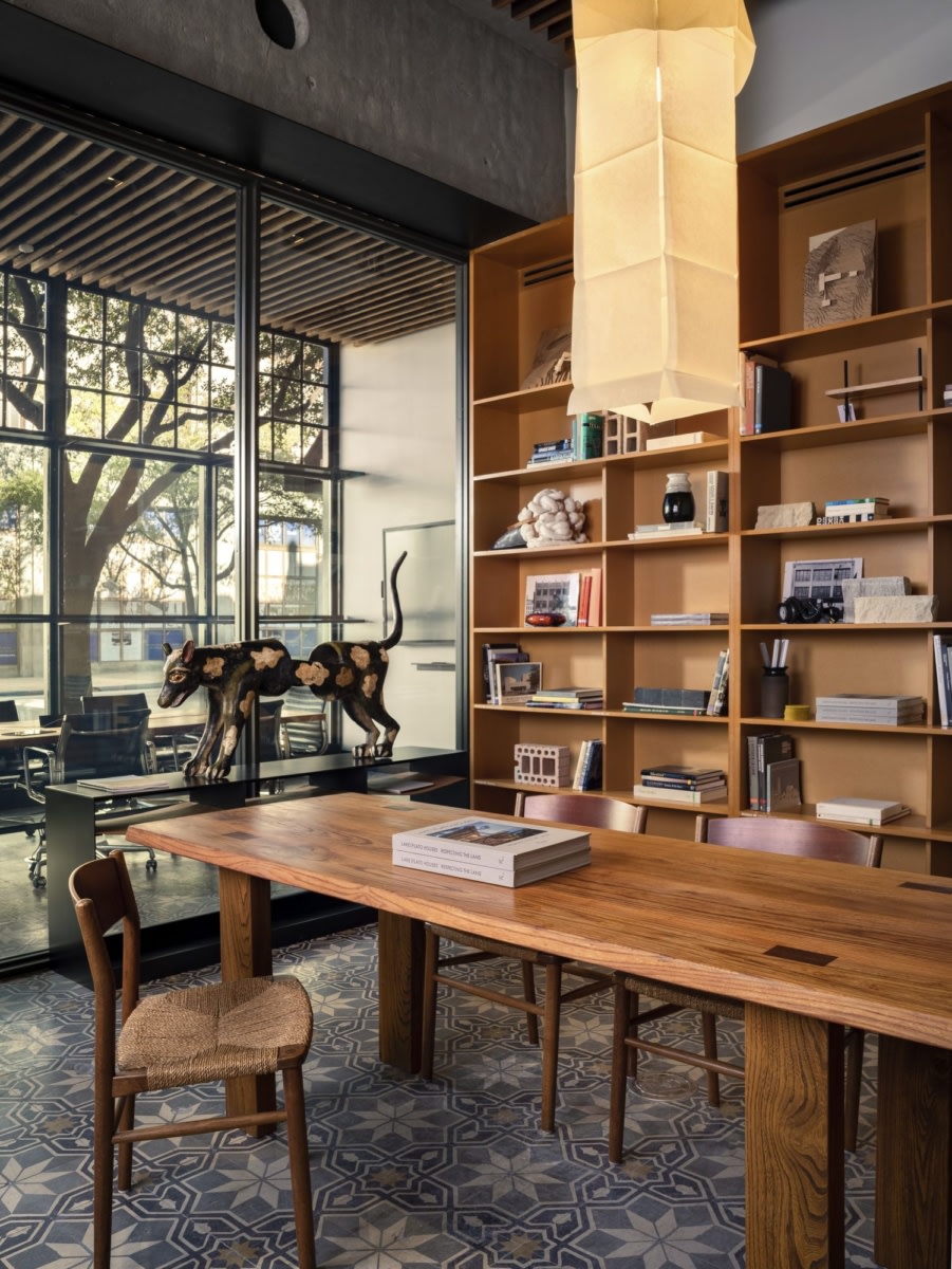 Lake|Flato Offices - San Antonio | Office Snapshots