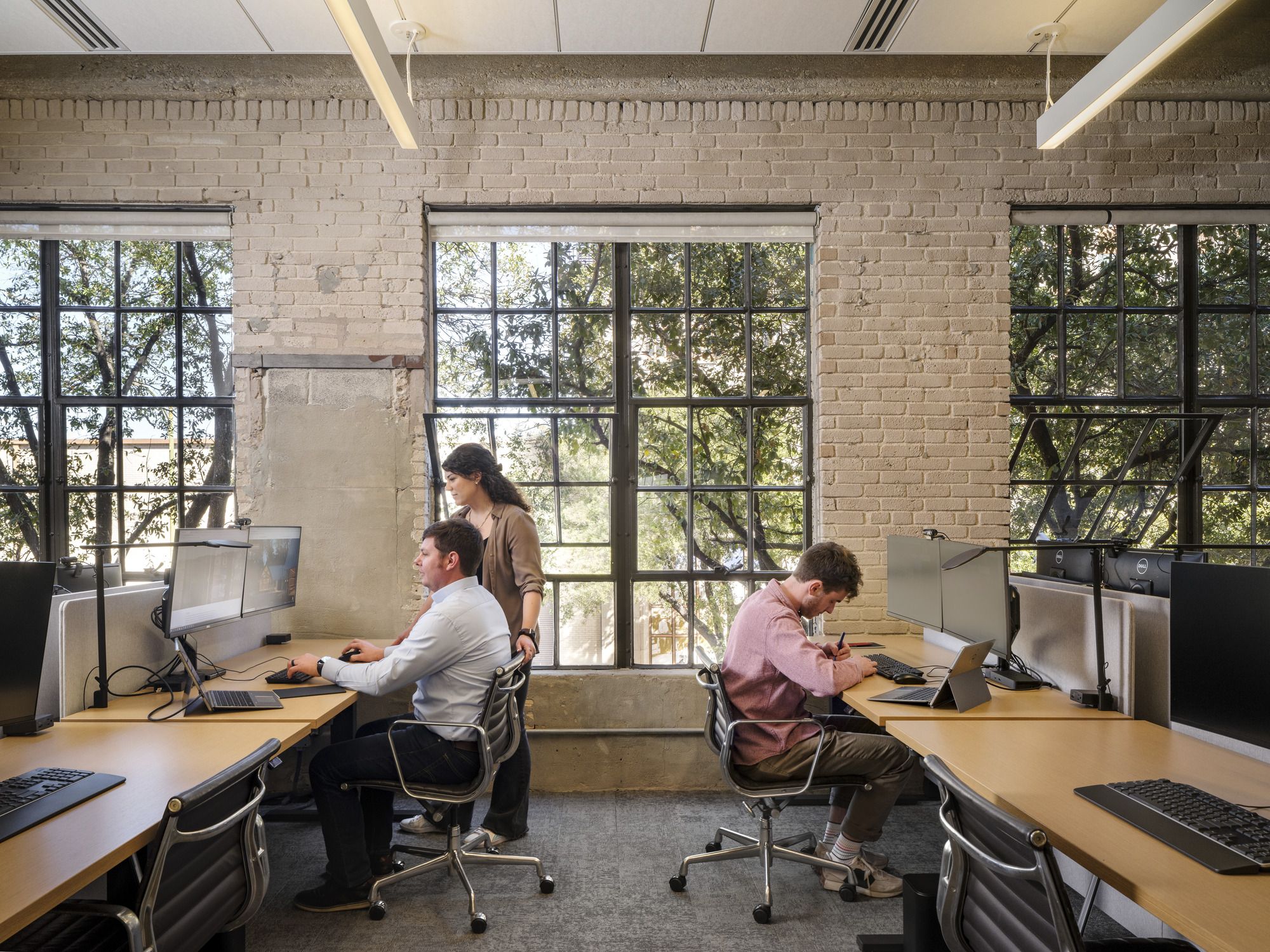 Lake|Flato Offices - San Antonio | Office Snapshots