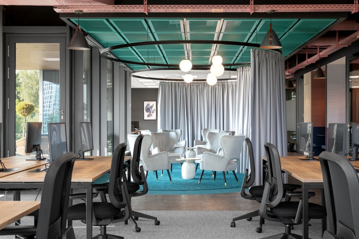 Minko Minev | Photographer | Office Snapshots