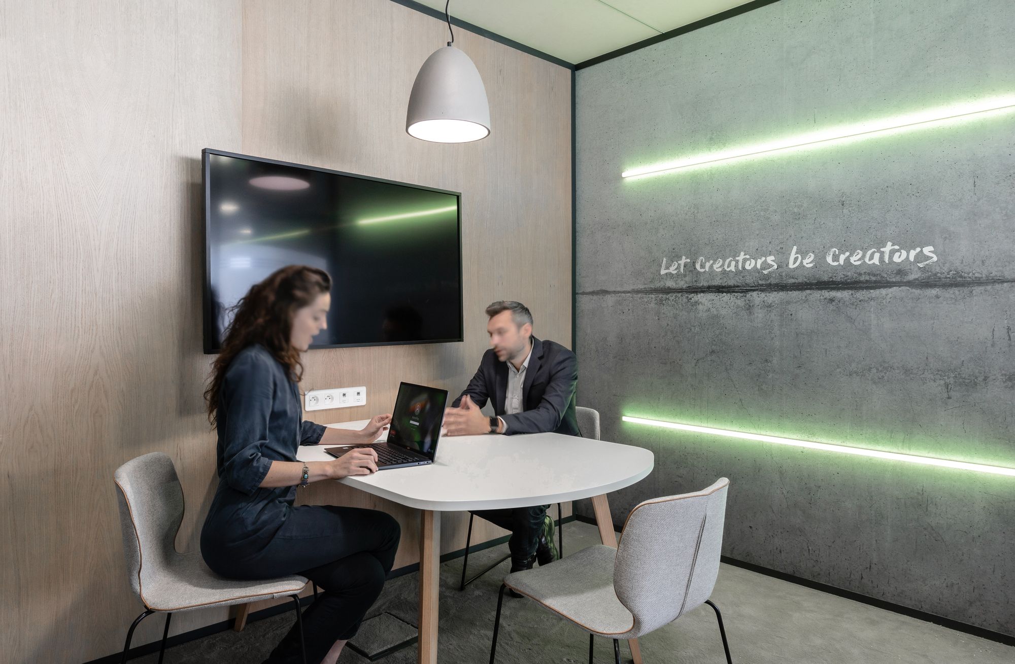 Acer Computer Offices - Paris | Office Snapshots