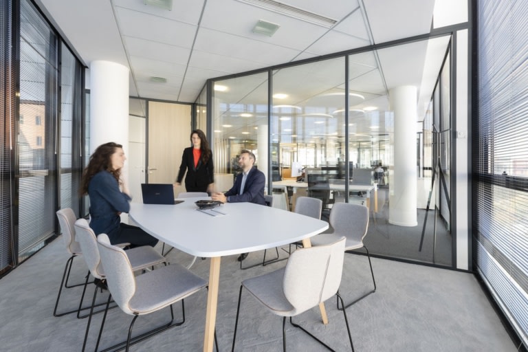Acer Computer Offices - Paris | Office Snapshots