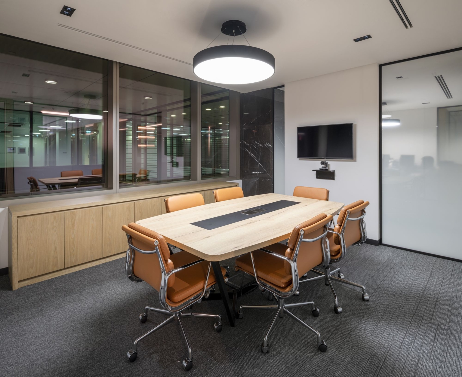 Amanat Holdings Offices - Dubai | Office Snapshots