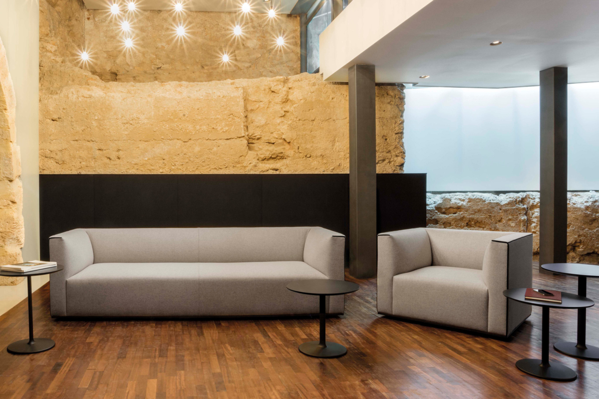 Andreu World Grand Raglan | Office Snapshots