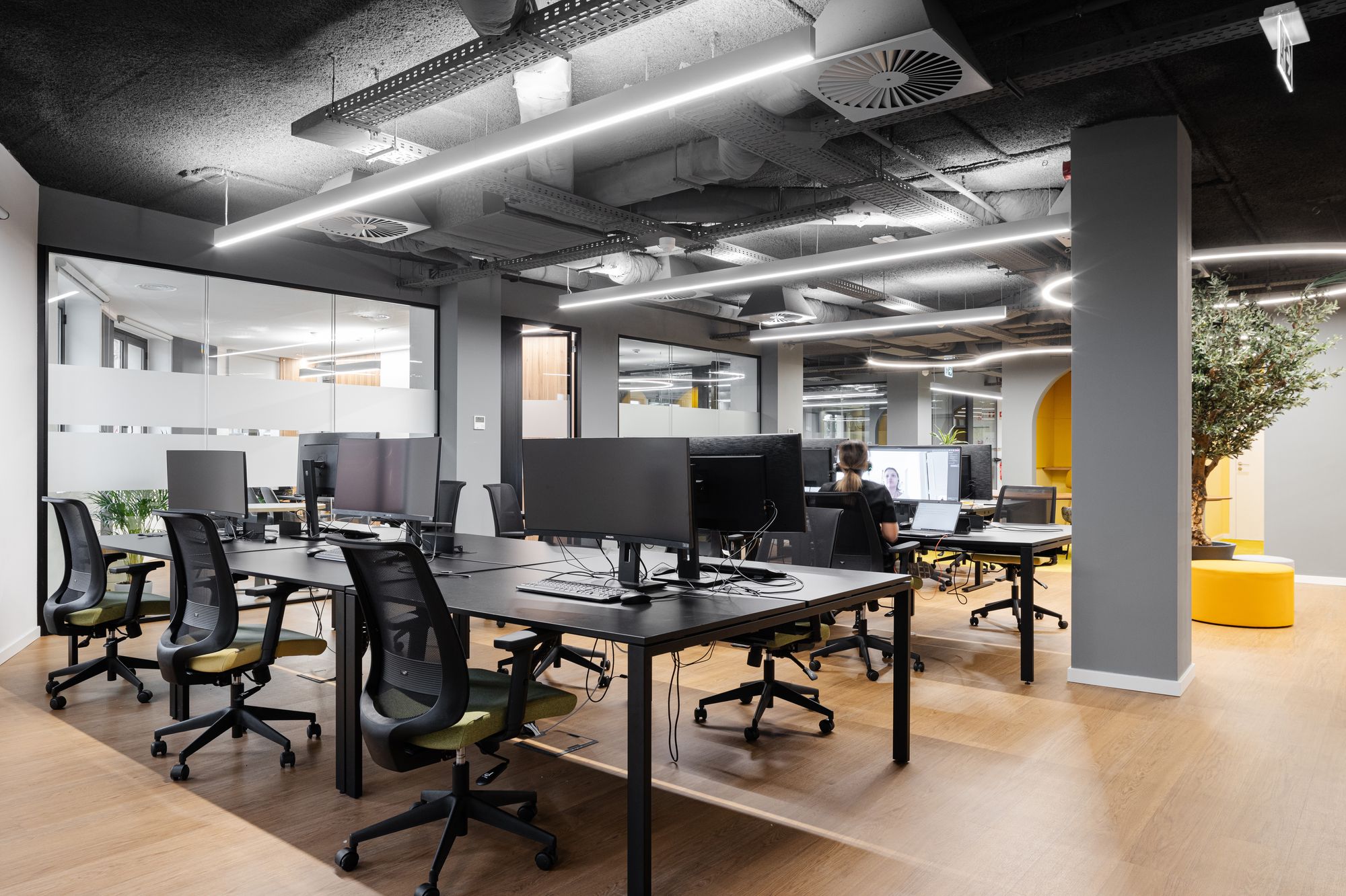 Swiss Post Offices - Lisbon | Office Snapshots