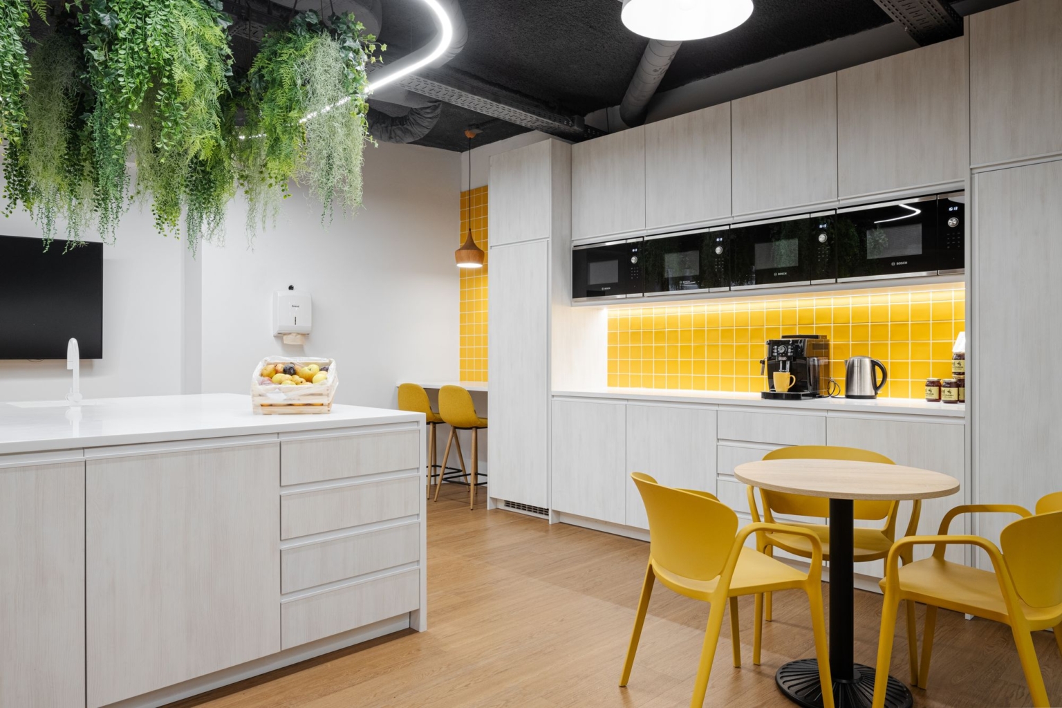 Swiss Post Offices - Lisbon | Office Snapshots