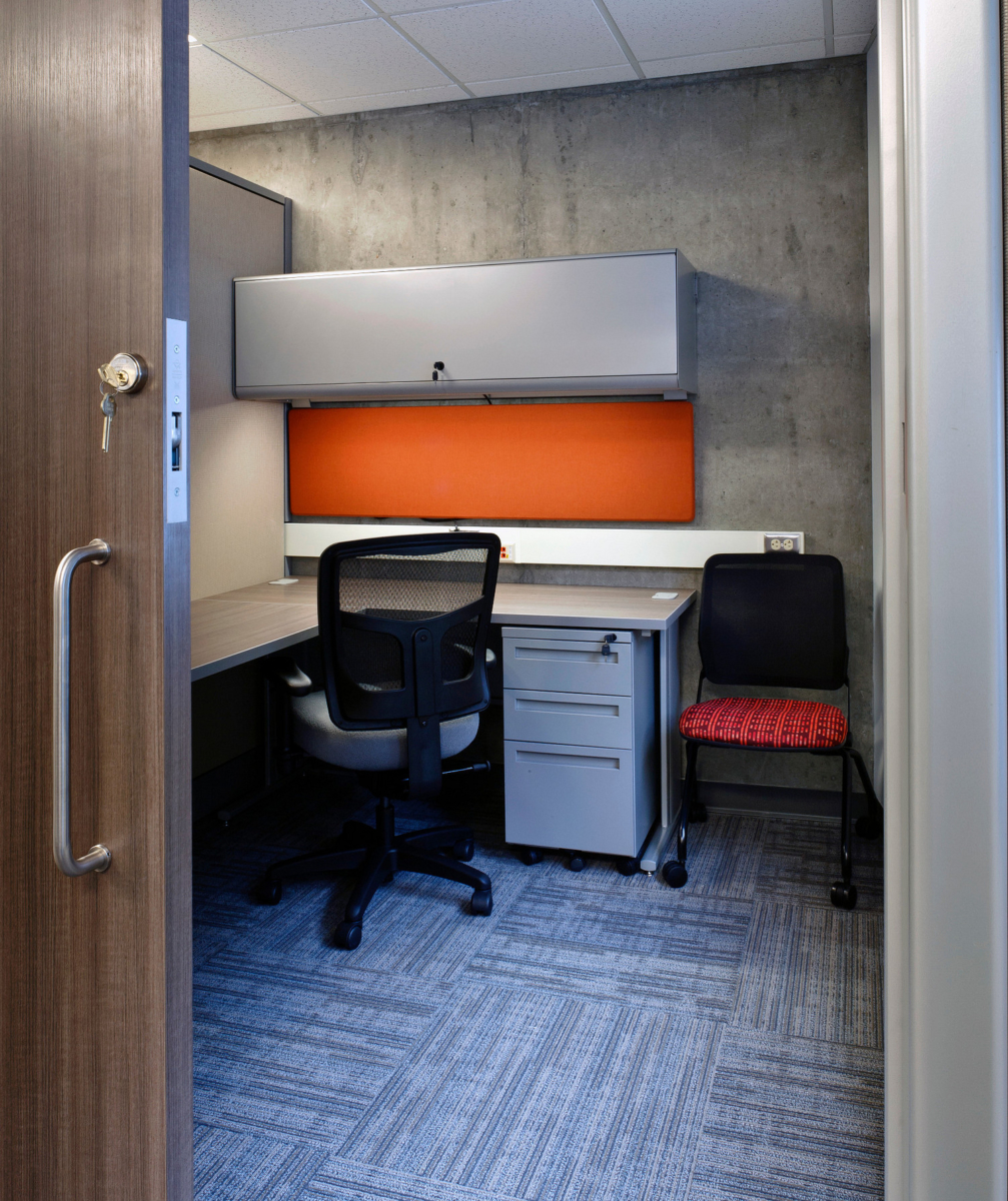 KI Universal Overhead Storage | Office Snapshots