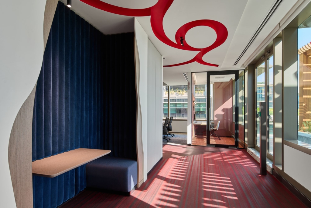 Bain & Company Offices - Dubai | Office Snapshots