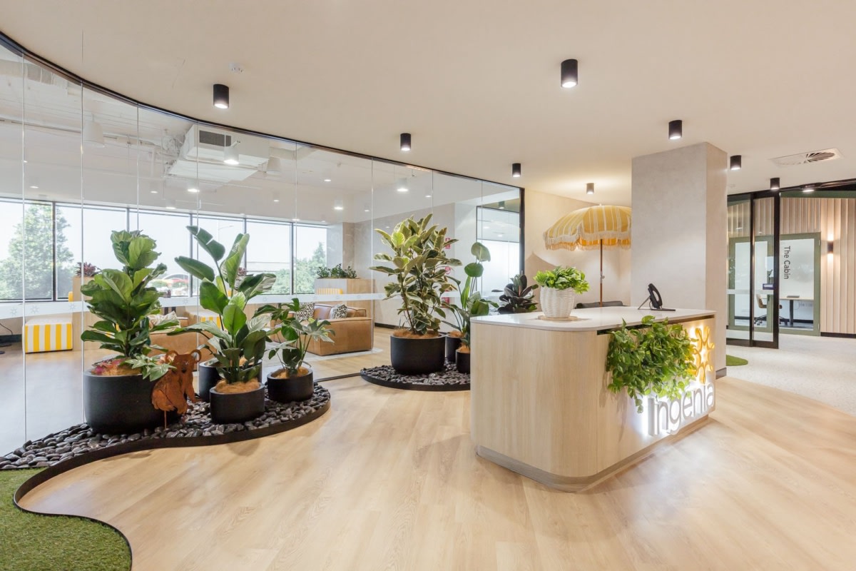 Aaron Chapman | Photographer | Office Snapshots