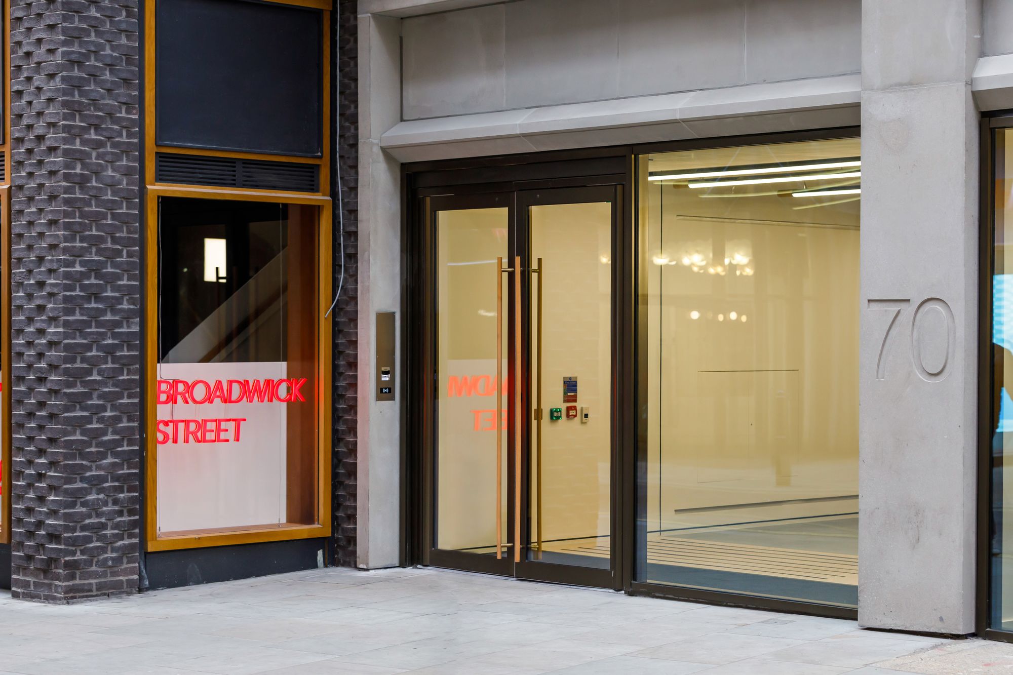 CDPQ Offices - London | Office Snapshots