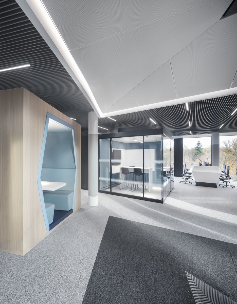 Continental Corporate Headquarters - Hanover | Office Snapshots