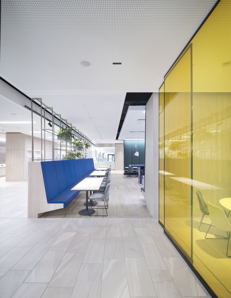 Continental Corporate Headquarters - Hanover | Office Snapshots