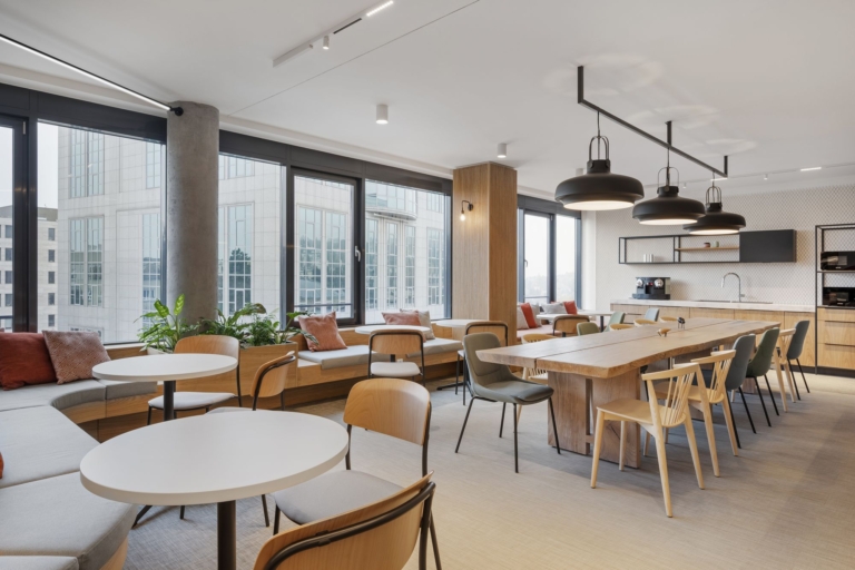 DLA Piper Offices - Budapest | Office Snapshots