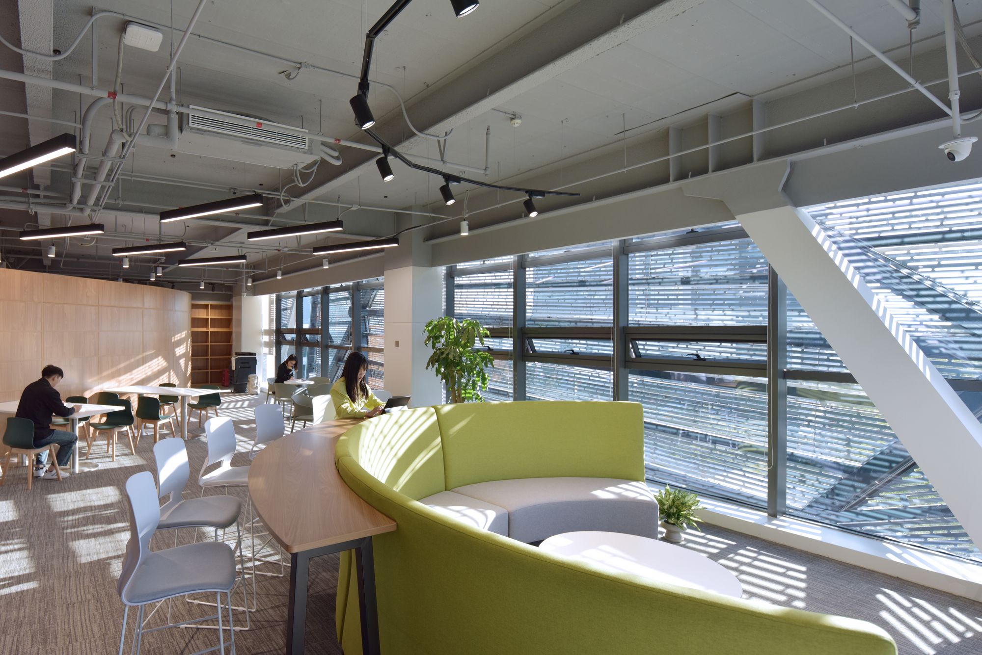 Institute of International Affairs Offices - Shenzhen | Office Snapshots