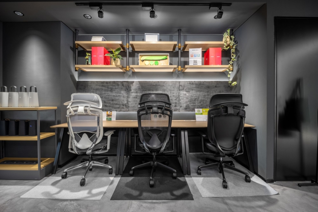 Okamura Vietnam Offices - Ho Chi Minh City | Office Snapshots