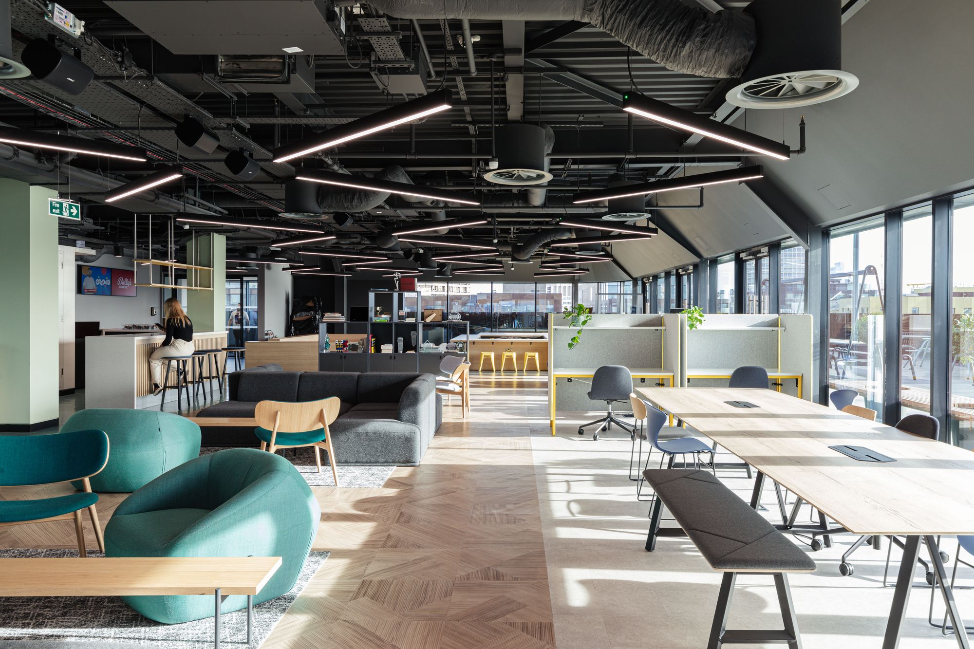 Bally's Interactive Offices - London | Office Snapshots