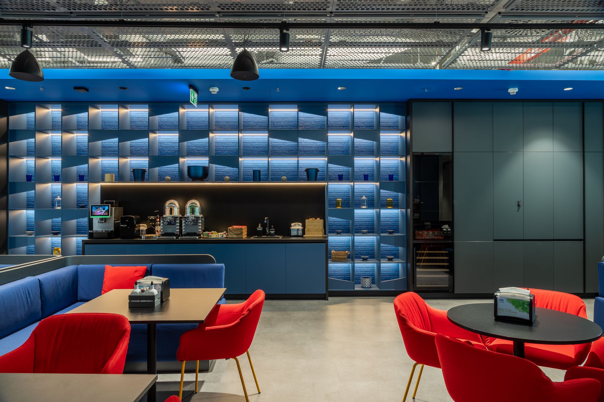 Happening Offices - Bucharest | Office Snapshots