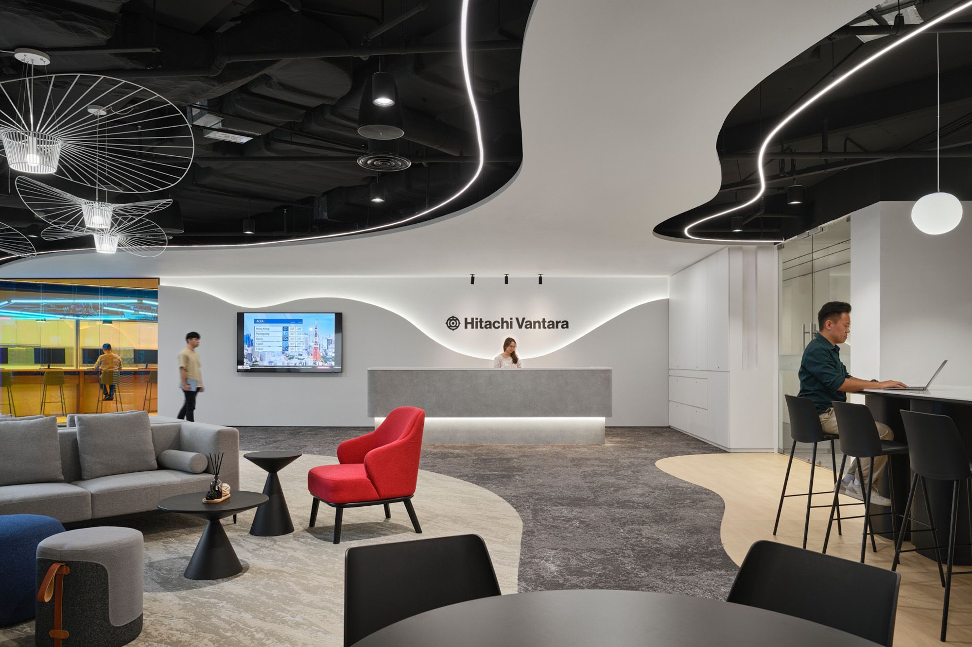 Hitachi Vantara Offices - Singapore | Office Snapshots