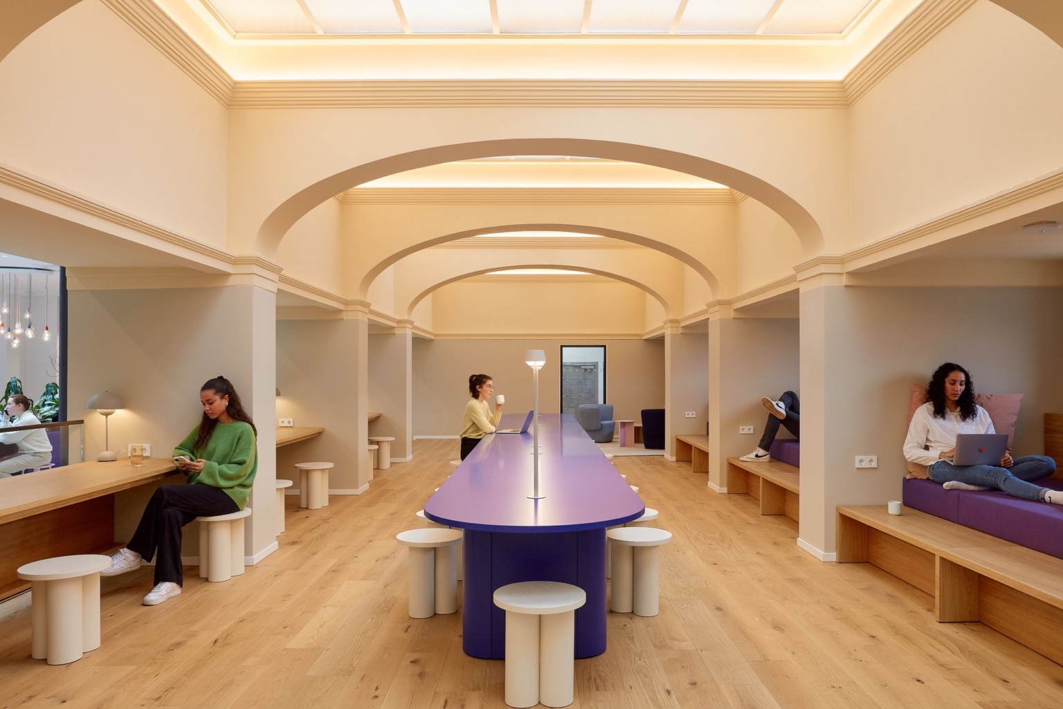 Confidential Technology Company Admiralspalast Offices - Berlin ...